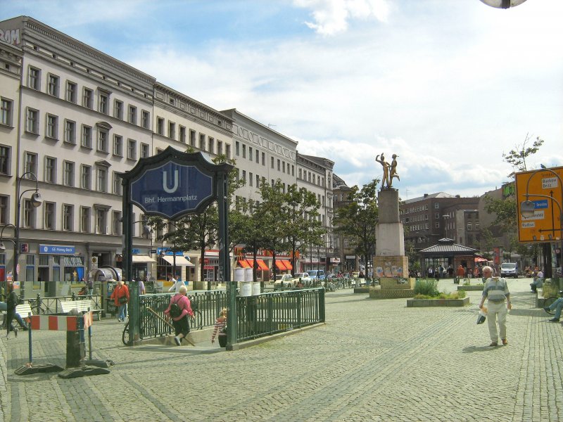 Berlin-Neukölln, Hermannplatz 2007 - Staedte-fotos.de