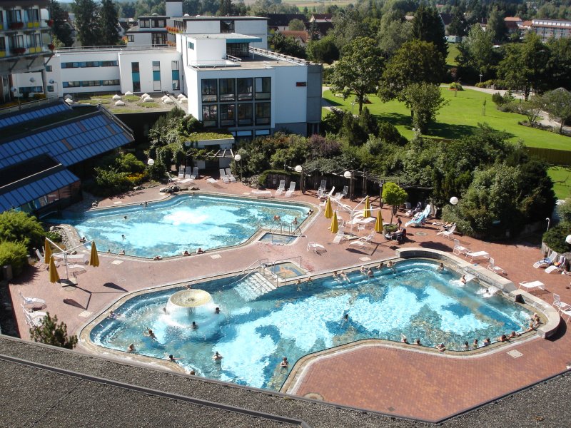 Bad Buchau/Oberschwaben der "Jungbrunnen" vor der Federseeklinik, Aug ...